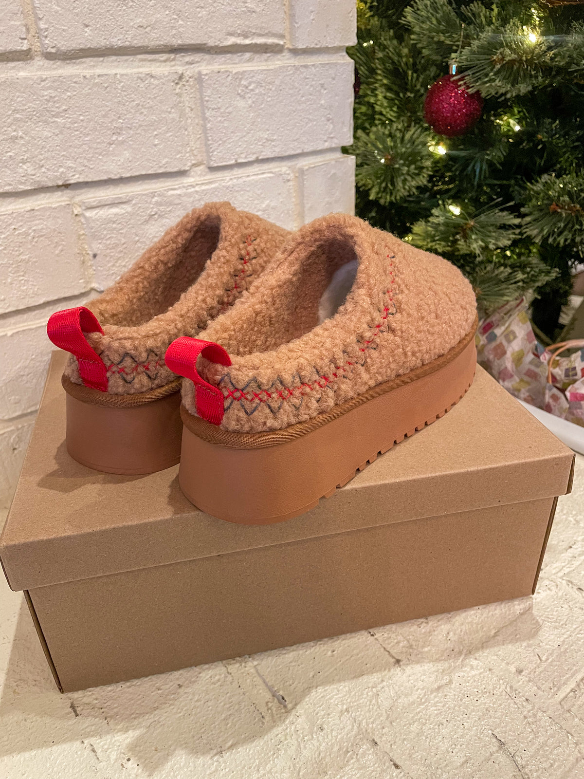 Isaac Platform Sherpa Slippers | Inside Out Boutique