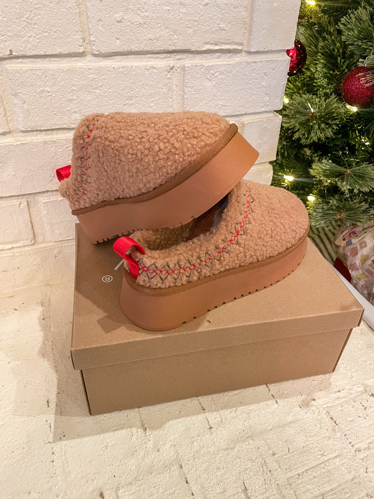 Isaac Platform Sherpa Slippers | Inside Out Boutique
